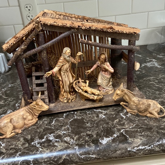 Holiday | Crche Made In Italy Nativity Figurines | Poshmark